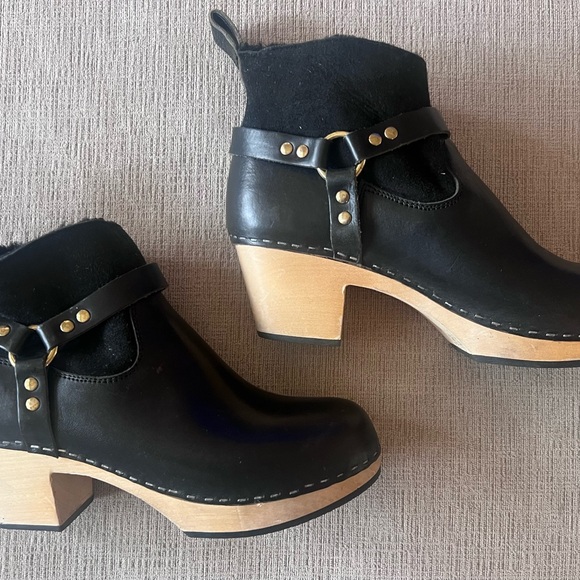 Swedish Hasbeens | Shoes | Swedish Hasbeens Rivet Mules Clog Booties ...